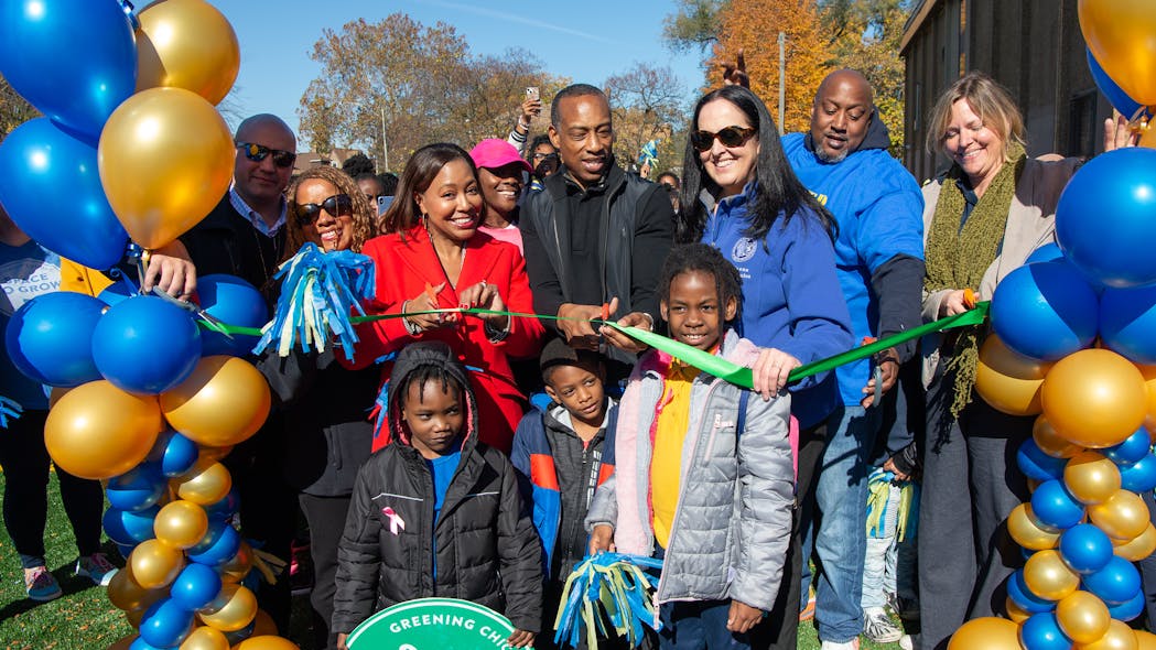 Chicago cuts ribbon on schoolyard with stormwater improvements ...